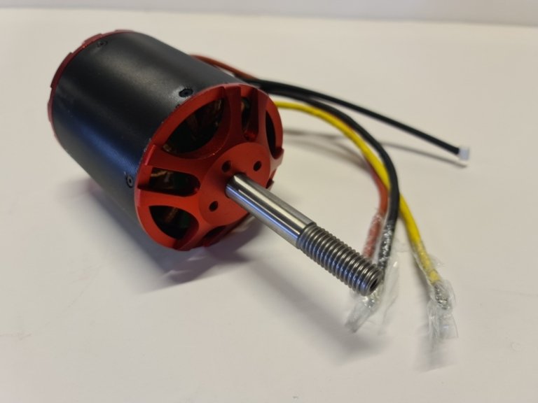C80100 Sensored Outrunner brushless motor 130KV 7000W - Alien Power System